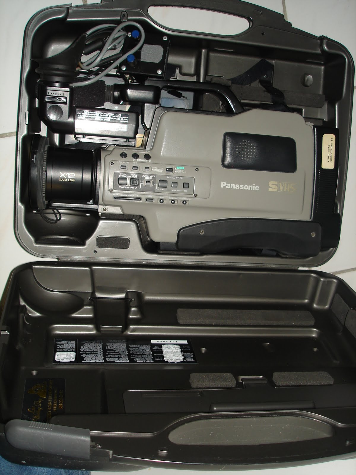 CHUPETAZO.COM: 3 PRO-PANASONIC AG-455 REPORTER CAMERAS ( EACH $ 150.00 )