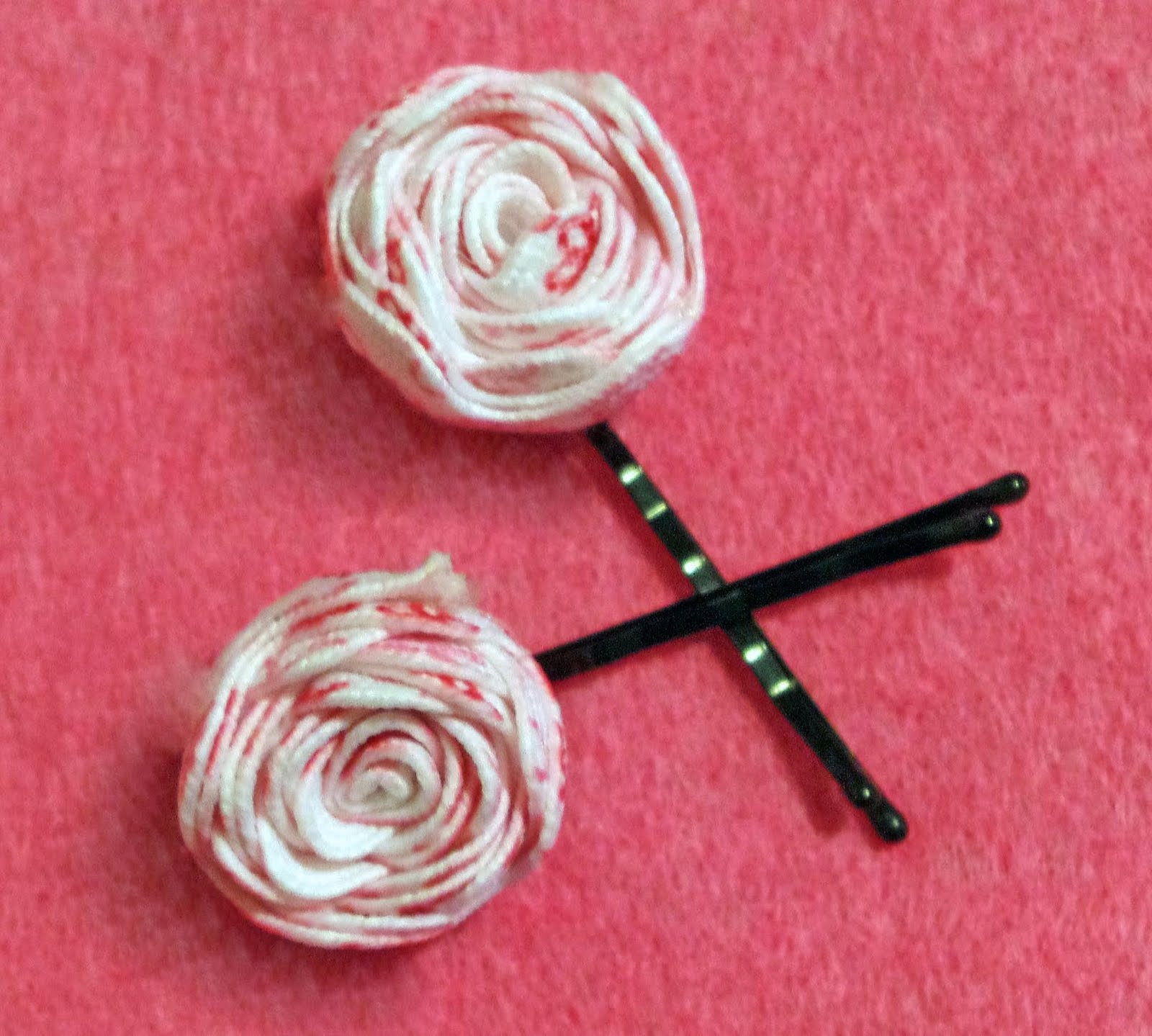 SquigglyTwigs Designs: Tuesdays Tute: An Easy Stocking Stuffer: Floral ...