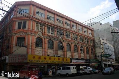 Backpacking Philippines: DIY Walking Tour of Escolta, Manila