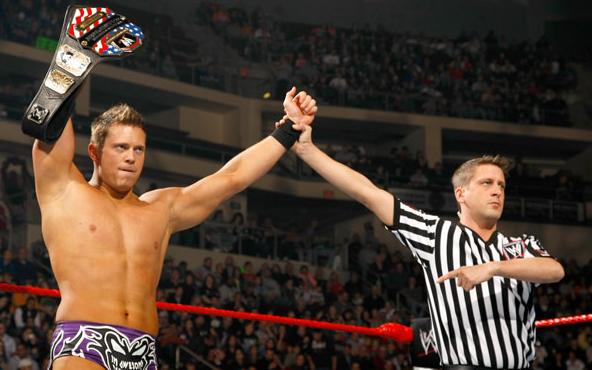 WWE PERU: WWE SUPERSTARS 26/11/09