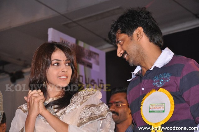 Velayudham: Velayudham Movie Launch Posters | Pictures | Gallery | Stills