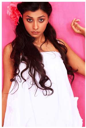 Bindaas_snaps: Deepal Shaw in VIkalp