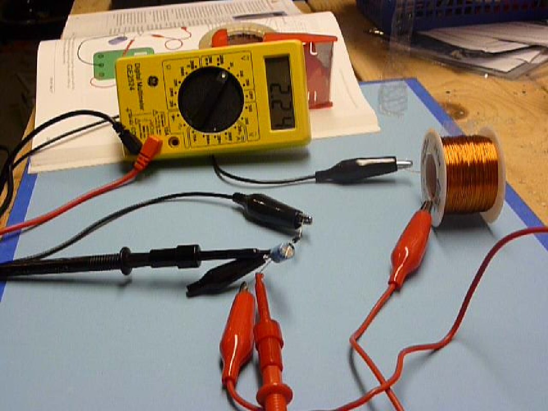 Hands On - Make: Electronics: April 2010