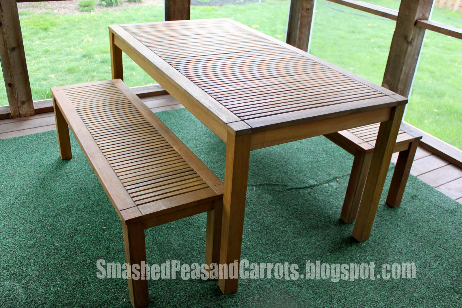 The Perfect Fit Tablecloth Tutorial - Smashed Peas & Carrots