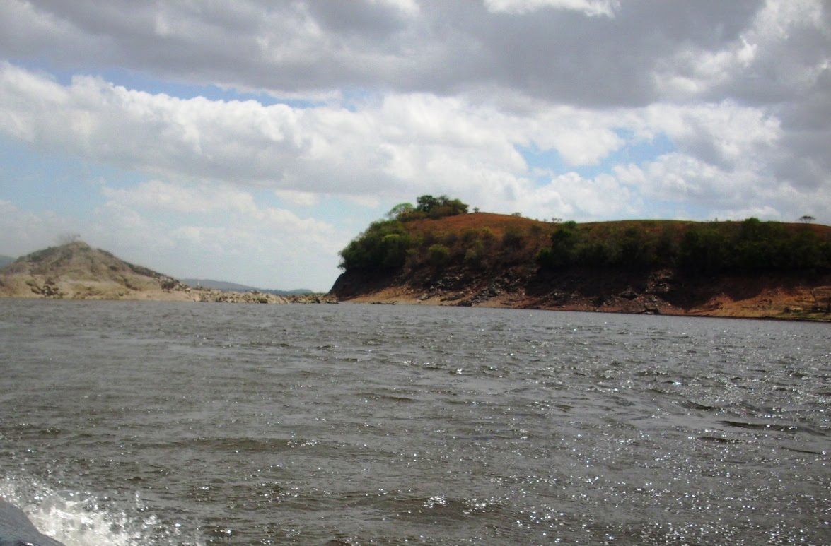 Guayana: Eje Sur Upata Santa Elena de Uairén: El Río Paragua Un Río ...