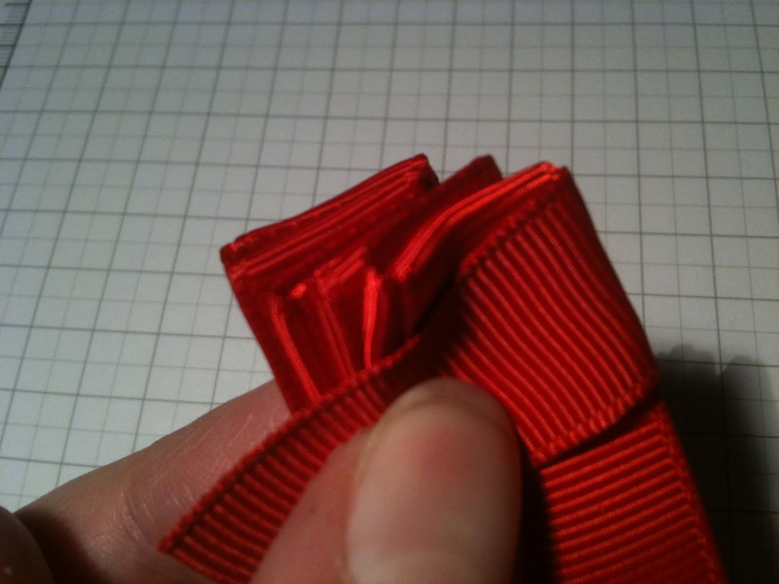 SparklyShinyStuff: Ribbon rose tutorial