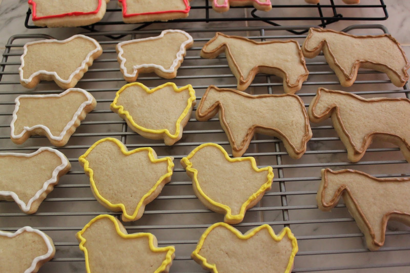 Crave. Indulge. Satisfy.: Farm Animal Sugar Cookies - 1st Birthday!
