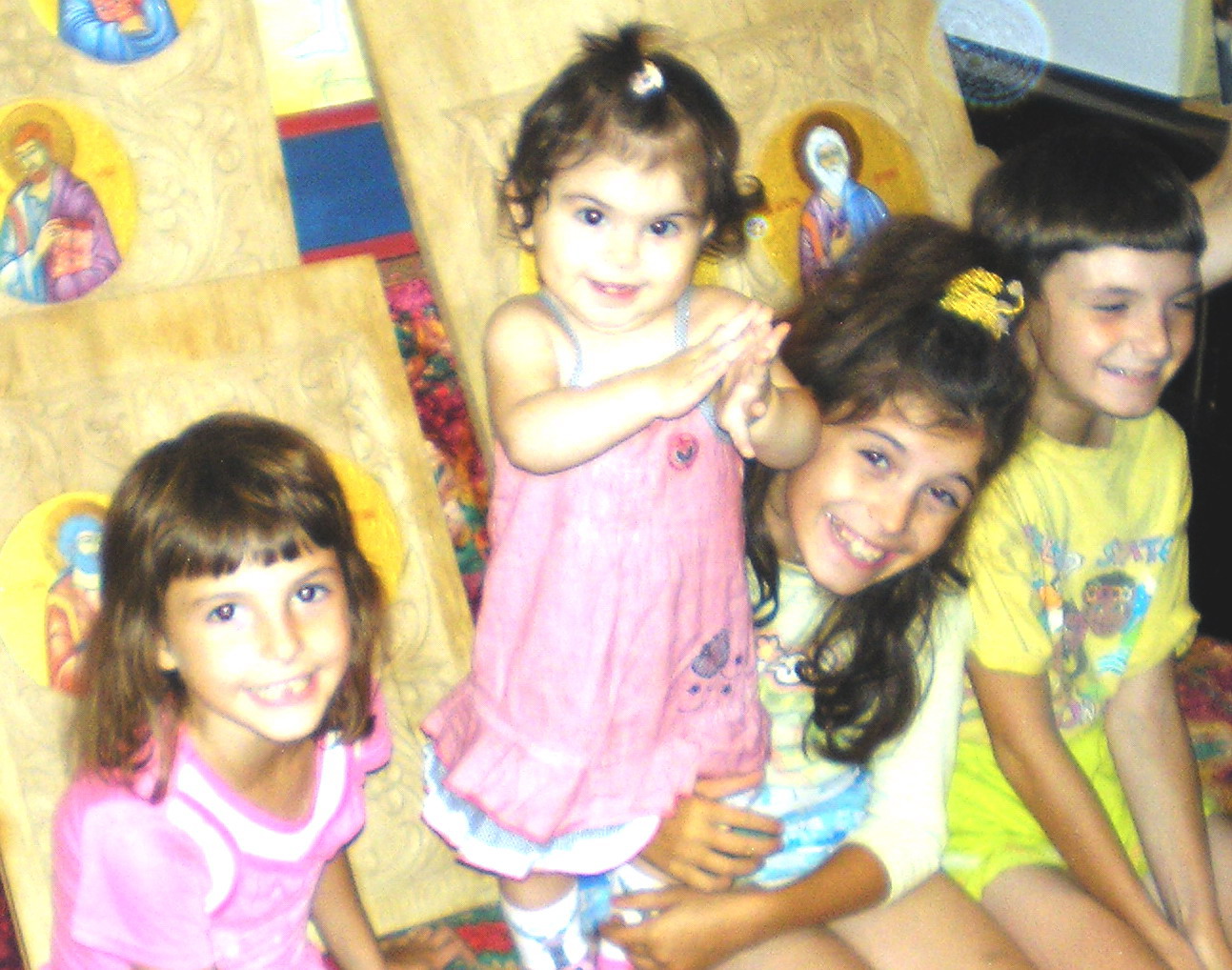 CarmenS_MOMof4: PRIETEN DRAG!