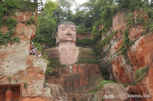 [ Myriad Pictures ]: 10 Highest Monuments of The World