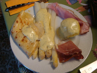 A-Schnitzel-and-a-glass-of wine: Spargel: Germany's White Asparagus