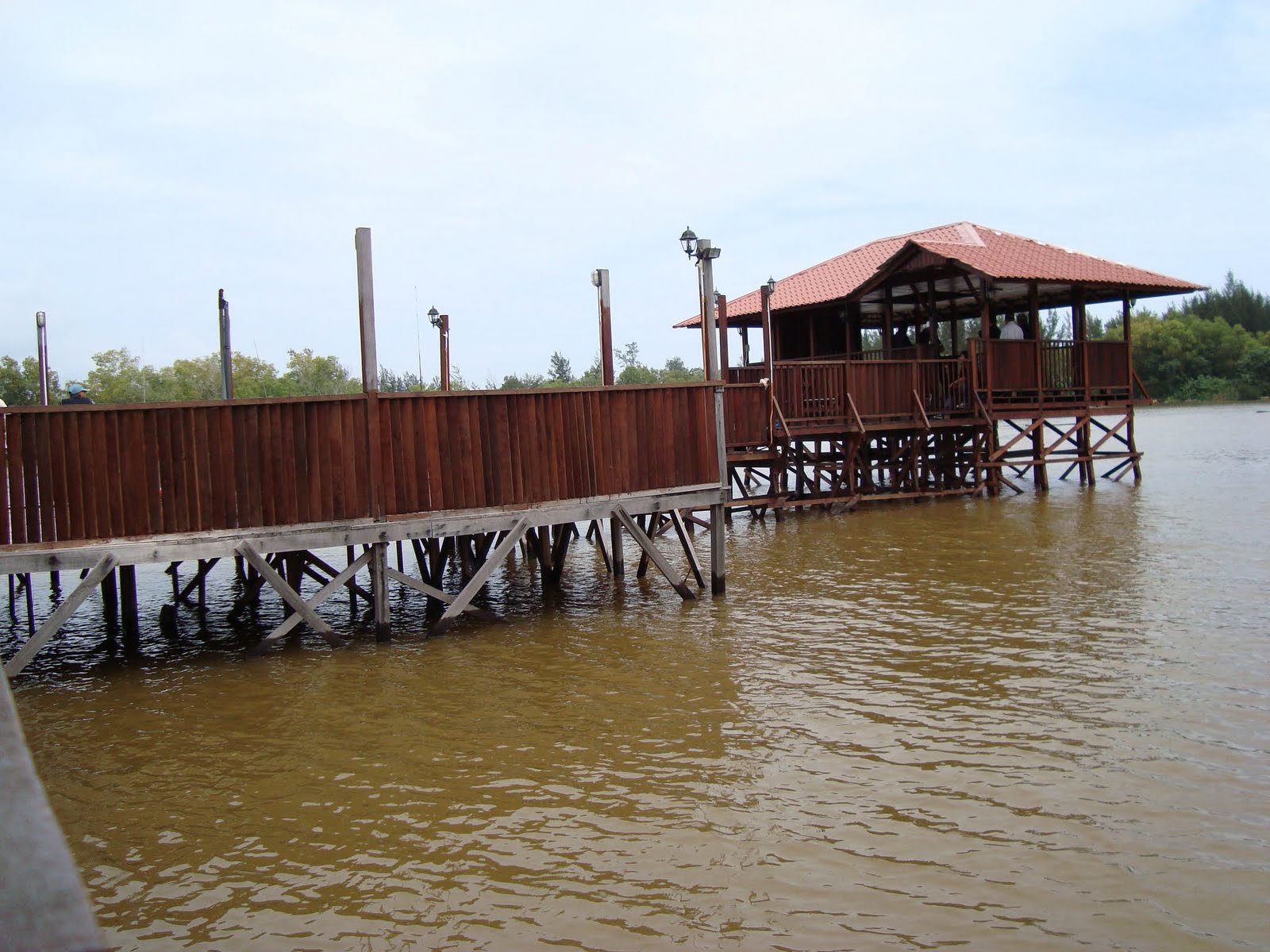 Brunei Share: Brunei Holidays : Fishing Spot at Teraban River