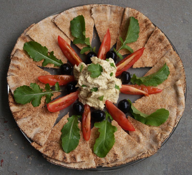 Aubergine, Sweet & Green: Hummus