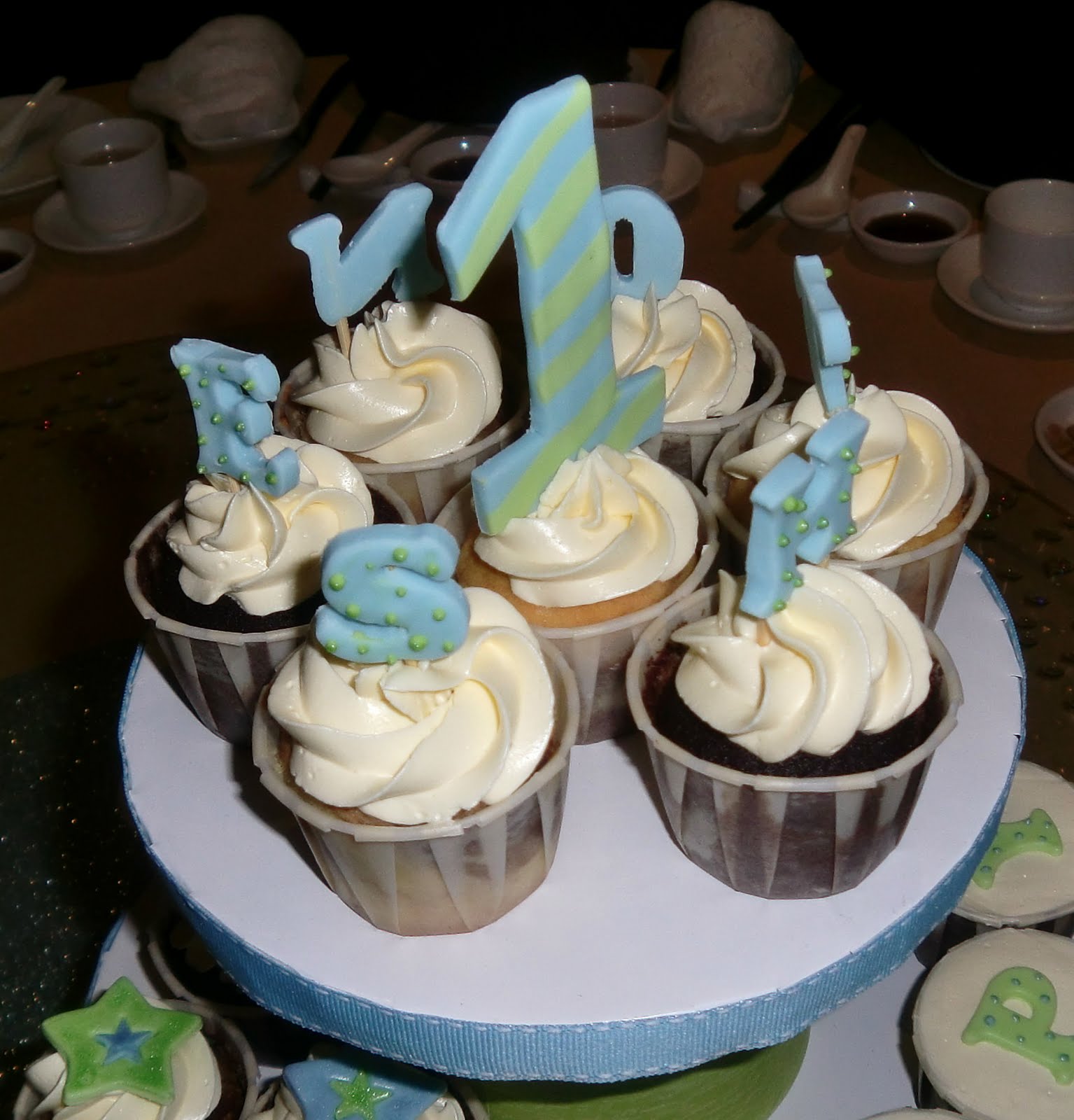 Babysweet Cakes: Birthday Cupcake Tiers for 1-year old Boy Babysweet Cakes: Birthday Cupcake Tiers for 1-year old Boy
