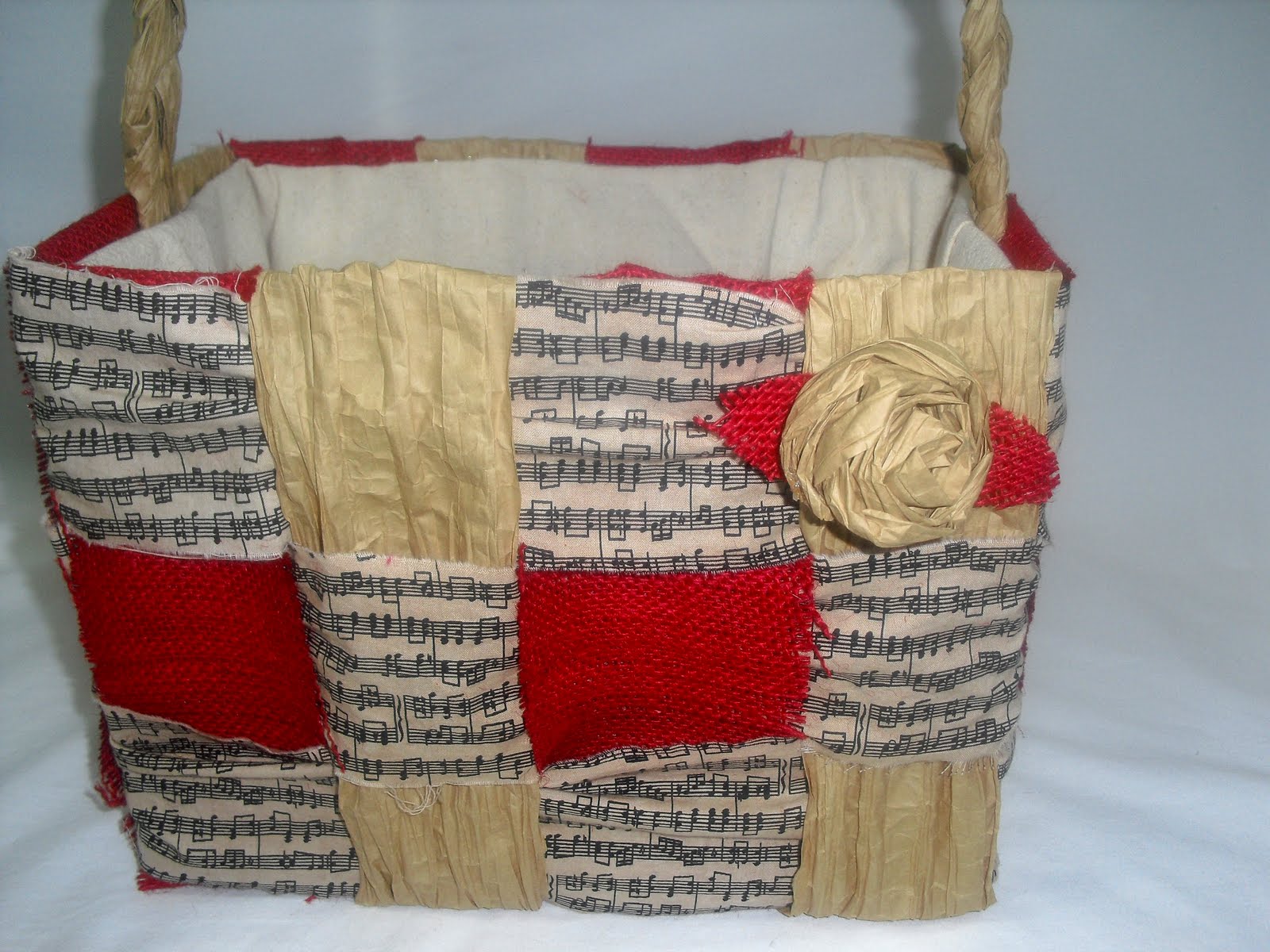 DIY Paper Crafts: Paper Twist Crafts