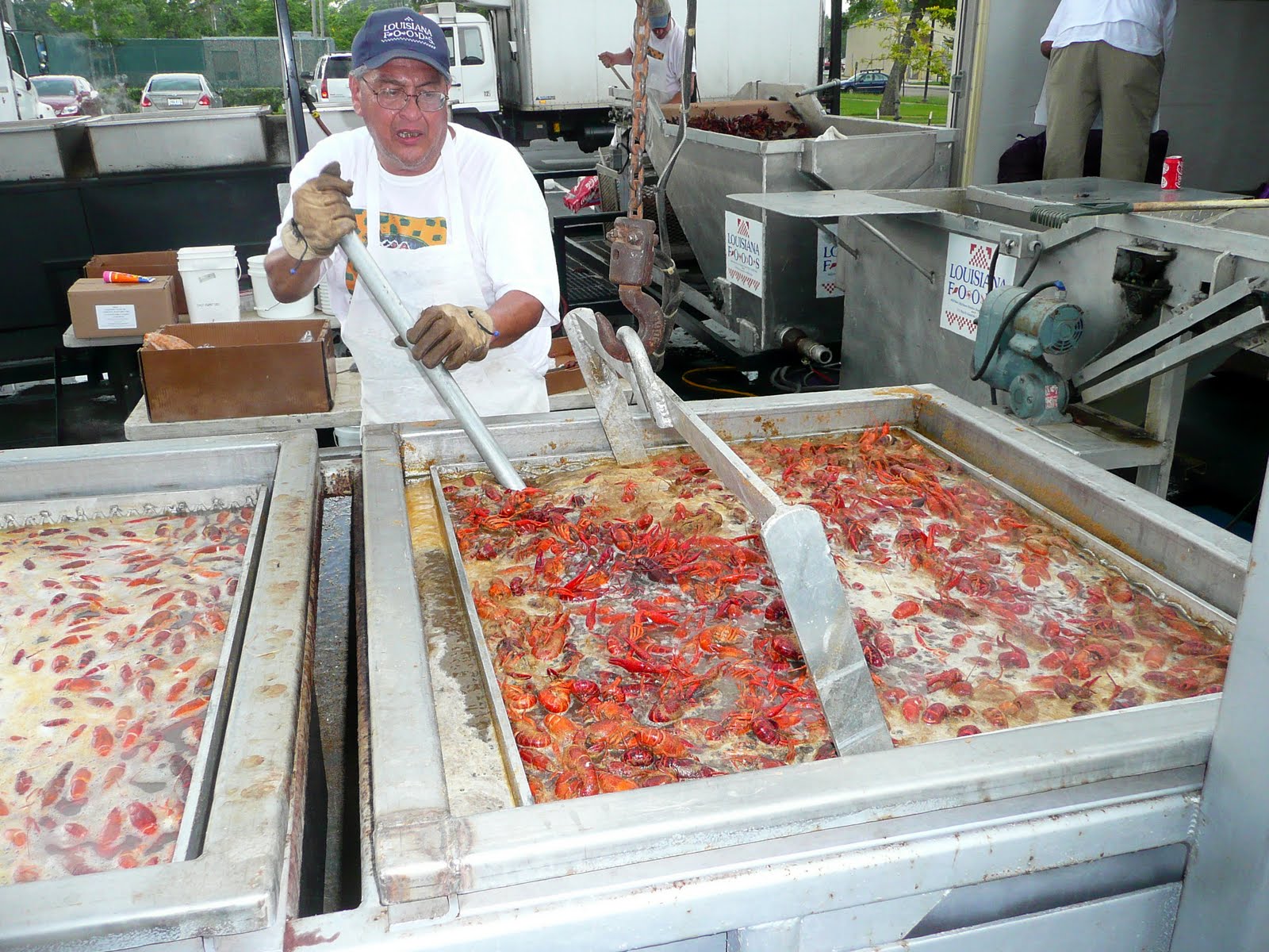 i'm never full - houston restaurant and food blog: 16,000 pounds of mudbugs
