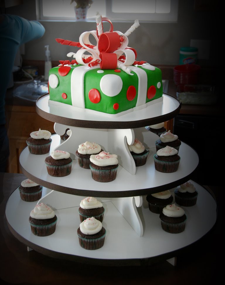 Frost This....: December Cakes