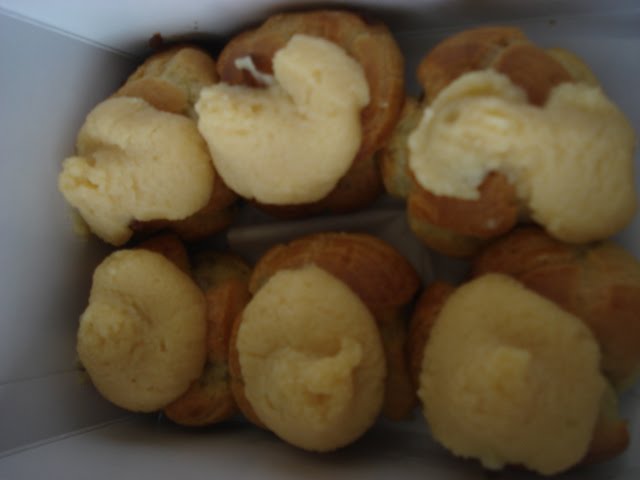 さとうあつこのハワイ不動産: Koko Puff (Liliha Bakery) リリハベーカリーのココパフ