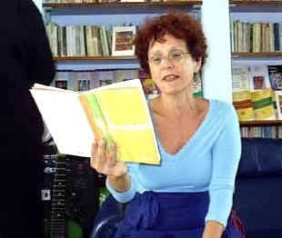 Mundo encantado da poesia: QUEM É ROSEANA MURRAY