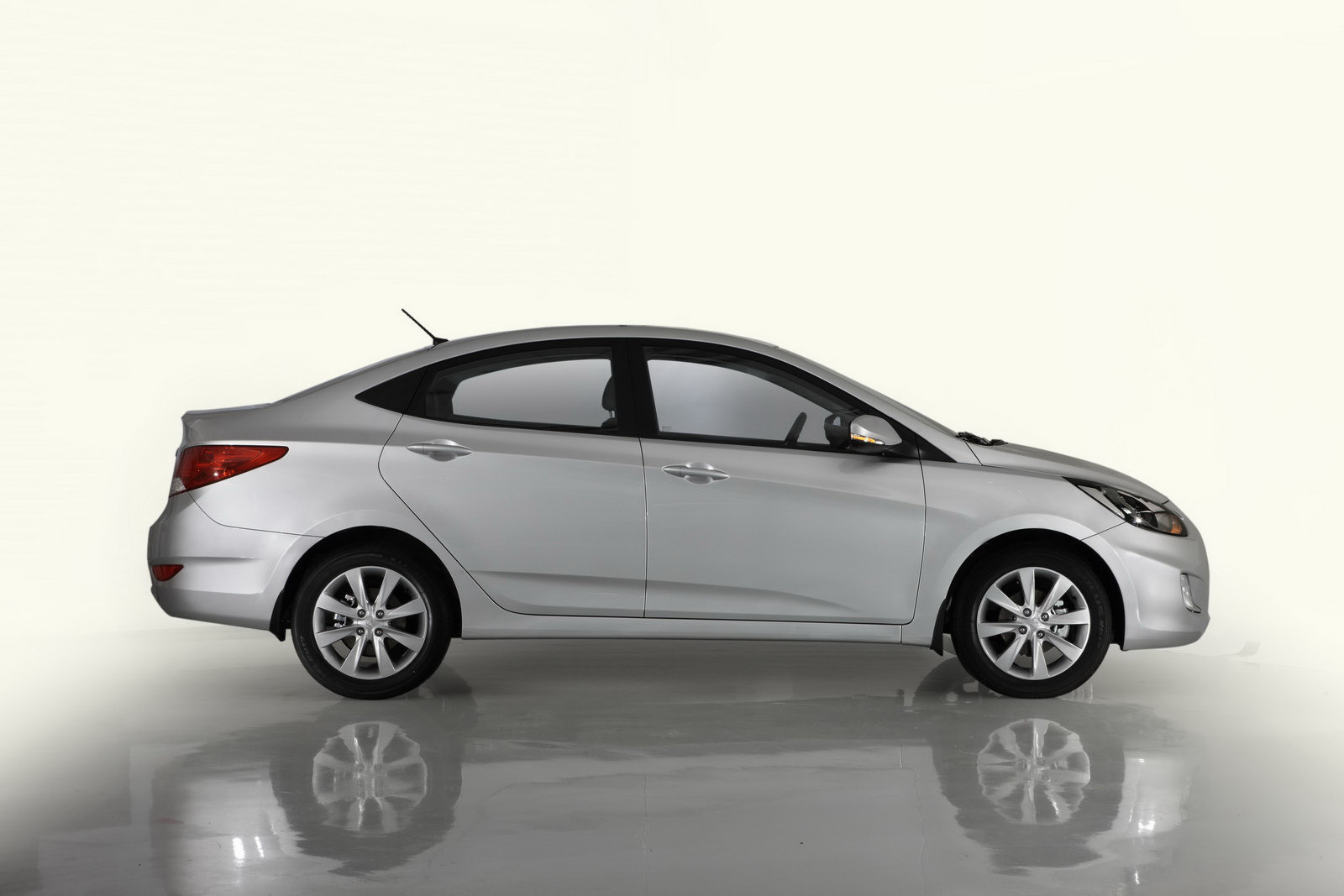 Actualidad Automotriz: Hyundai Solaris