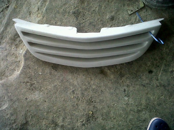 CARLOS SPOILER - BODY KIT: GRILL