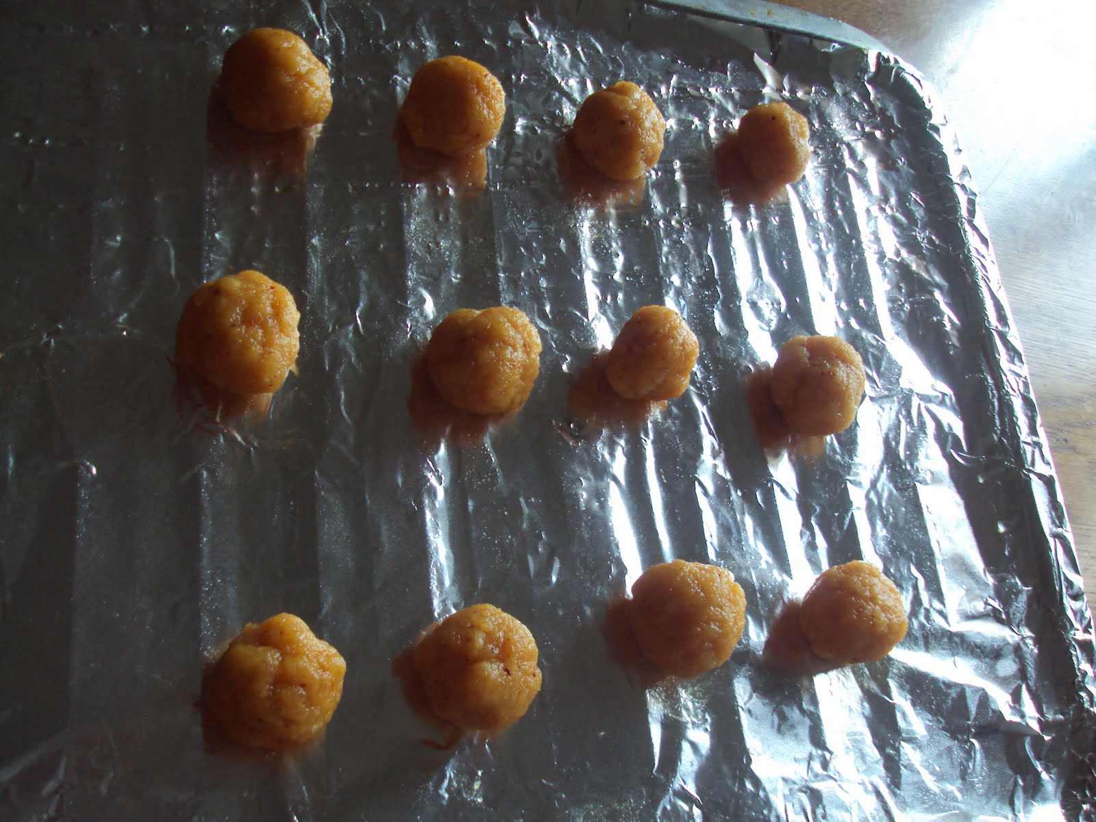 Indian Khana Pakana: Cheddar Cheese Puffs