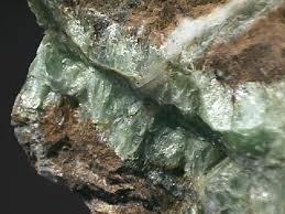 online store review: Penggunaan batuan SILIKAT sebagai pupuk ramah ...