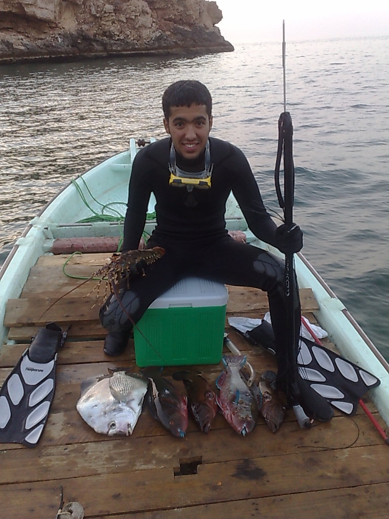 free diving: Spear fishing by free diving