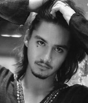 Cinézumi : อนันดา เอเวอริ่งแฮม - Ananda Everingham