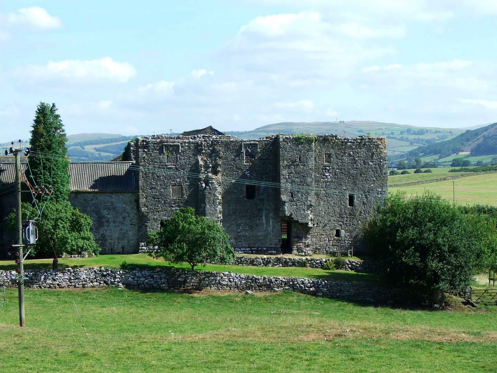 The castles, towers and fortified buildings of Cumbria: Beetham Hall ...