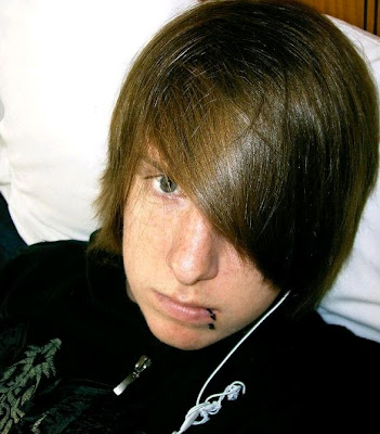 Emo Scene Hairstyles,Emo Scene Haircuts: Emo Boy Hairstyle
