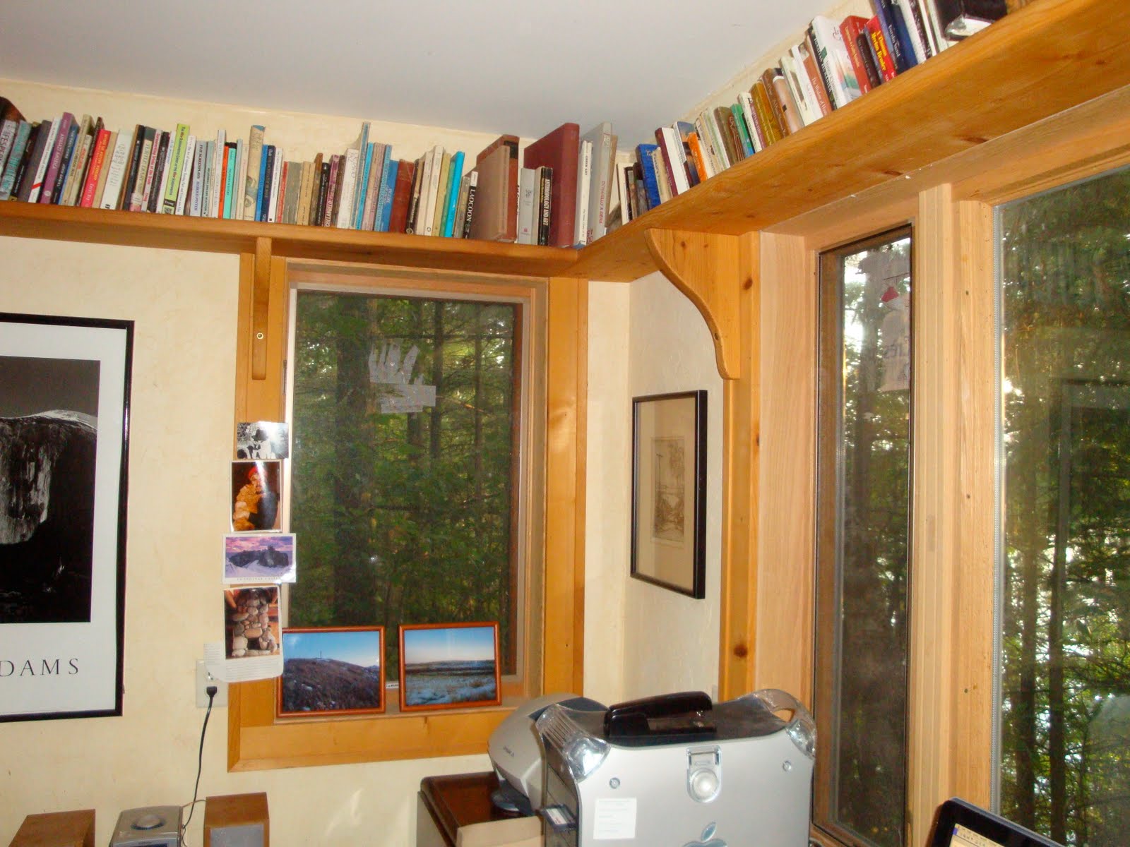 ARTIST LAKE HOME FOR SALE: The writing cabin