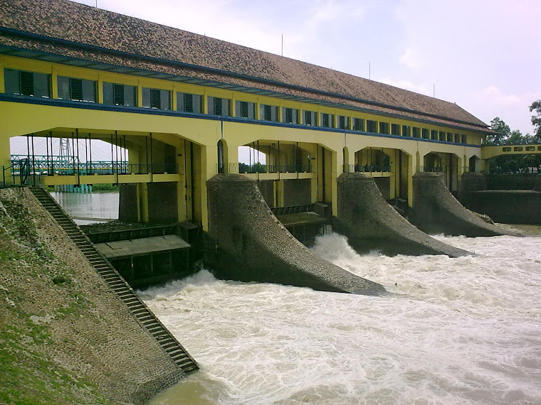 wisata bendungan walahar