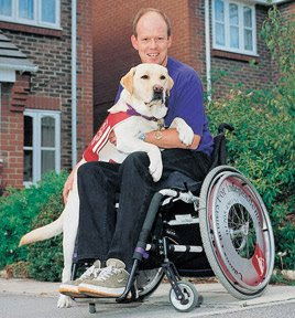 Unique News: ENDAL THE AMAZING SERVICE DOG