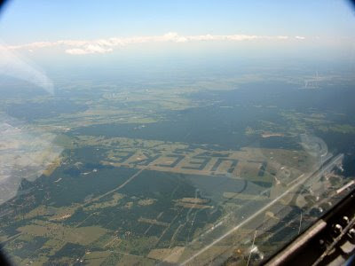 PICTURE THIS !!!: LUECKE TX.........IN THE TREES airplane photos ...