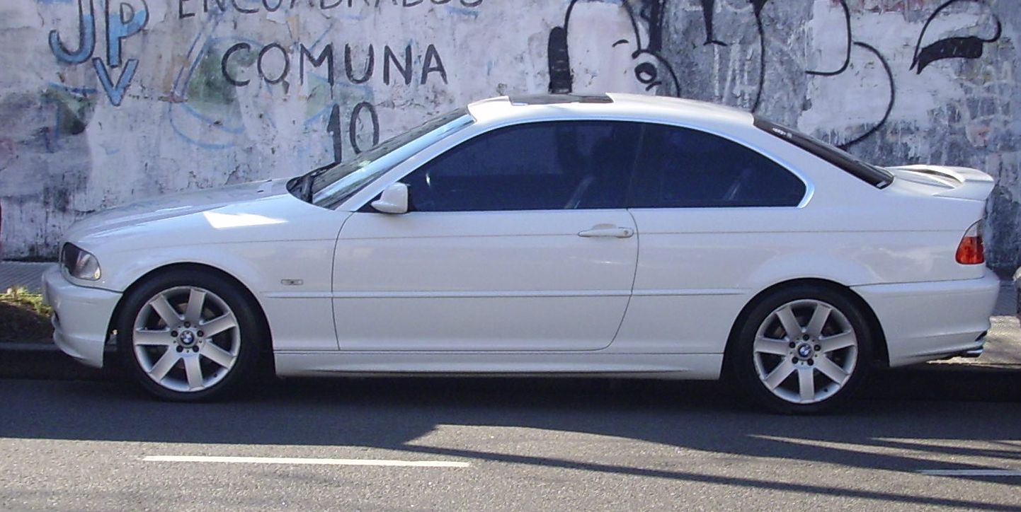 AUTOS: BMW 328 NAFTA 2001