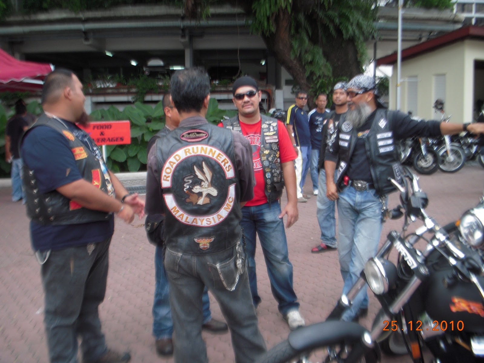 ROAD RUNNERS MC