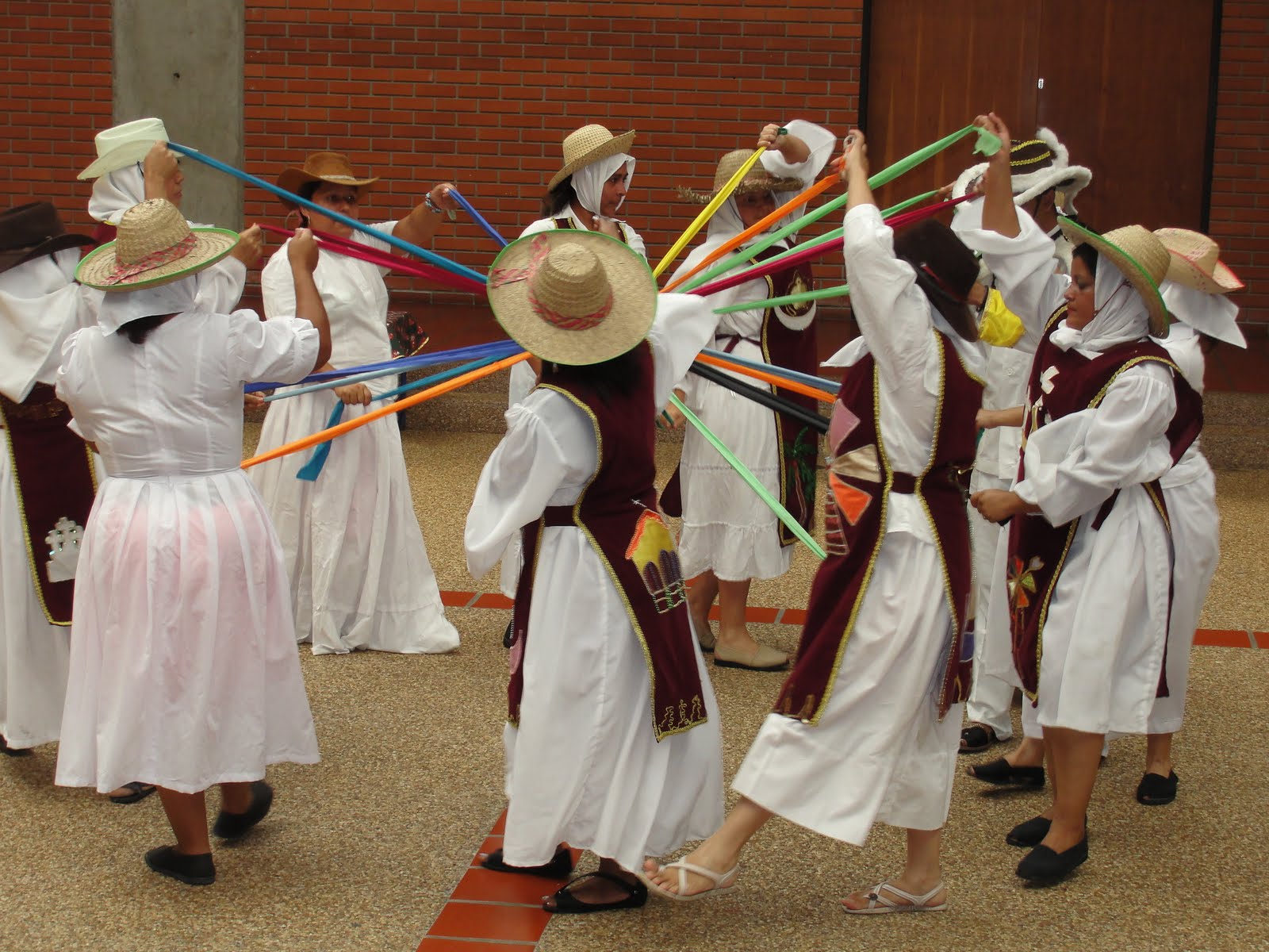 Finaliza Taller de formación en danzas para docentes en ejercicio