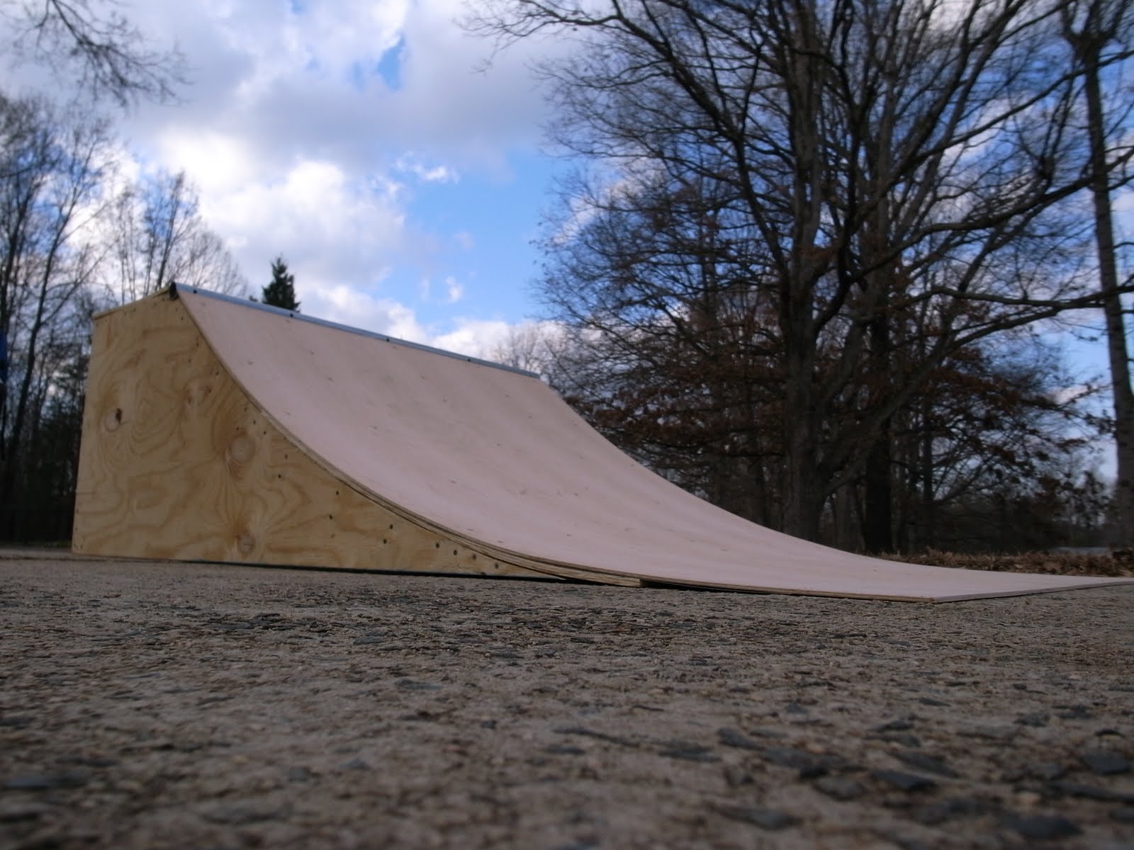 cometdebris: Quarter Pipe