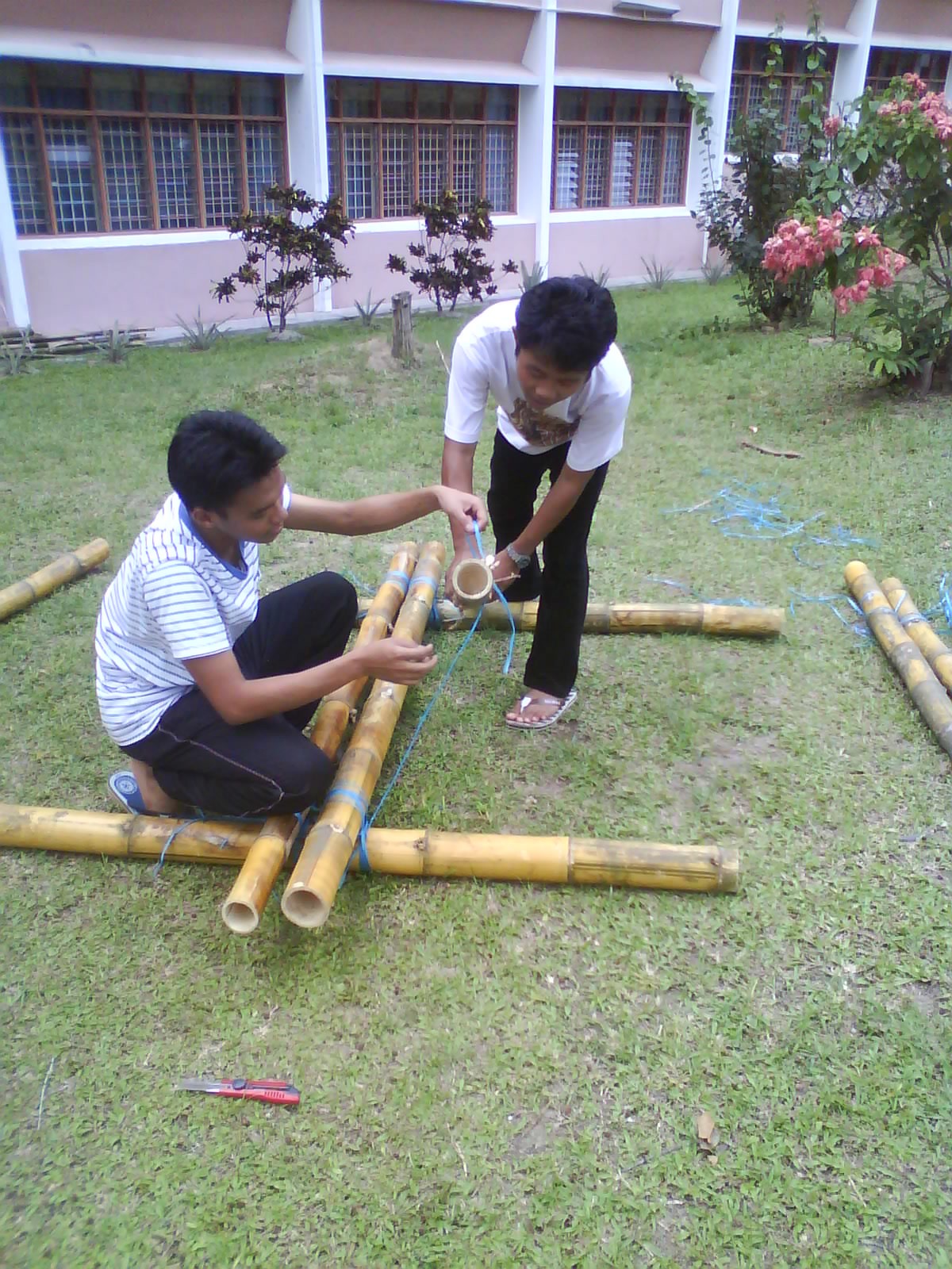 THE A TEAM: latihan membina rakit..
