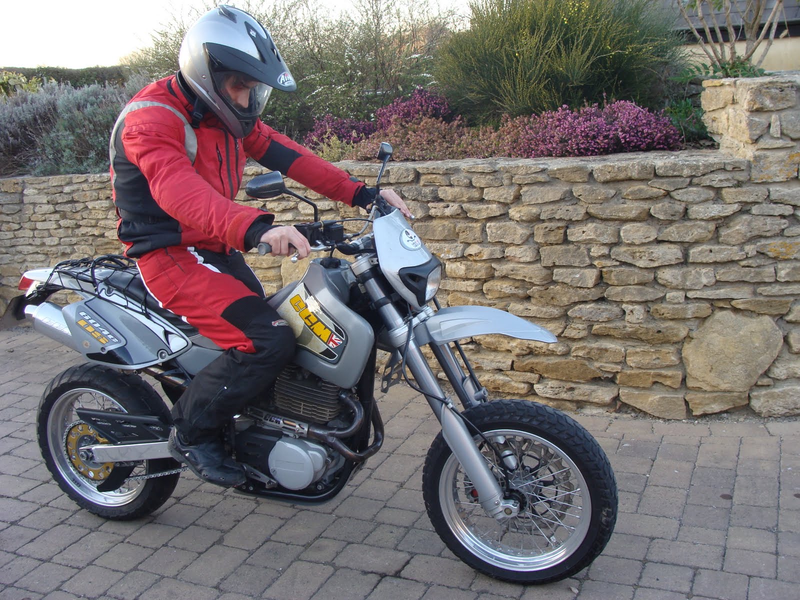 Mr Motor Tweeter: ROAD TEST: 2001 CCM 604E DS