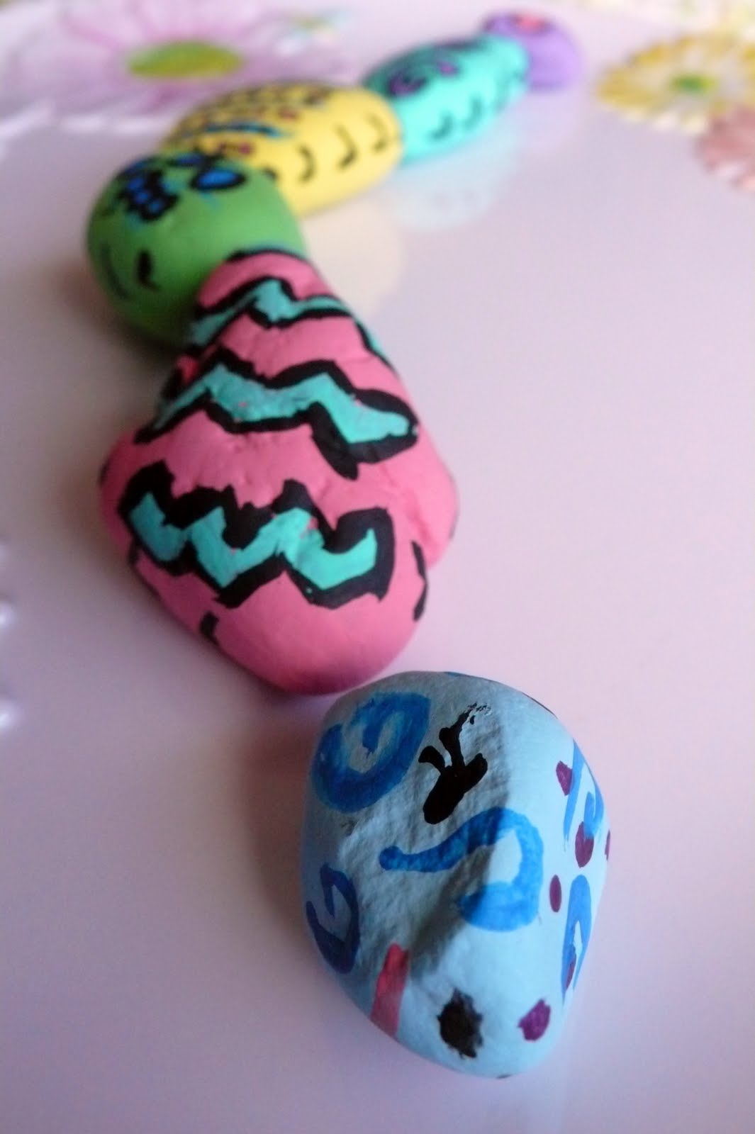 Art Food AND Motherhood: Recycled Art for Kids: Painted Rocks Project ...