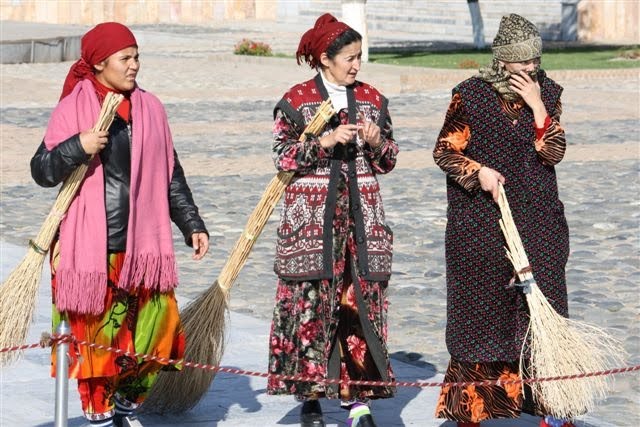 SILK ROAD JOURNEY 2010: Women of Samarkand
