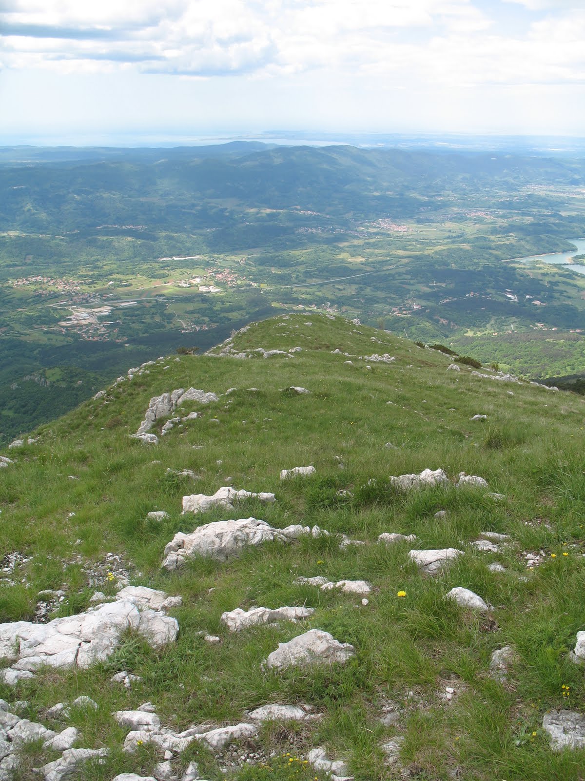 Svet pod lahkimi koraki: Čaven in Golaki