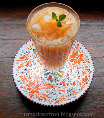 Turmeric & Saffron: Paloodeh: A Persian Sweet Cantaloupe Smoothie