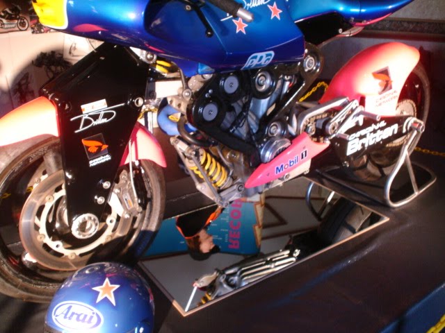Kiwi Motorcycle NutZ: Britten V1000