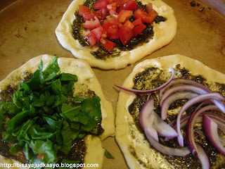 Inato lang Filipino Cuisine and More: MANAKEESH "MIDDLE EASTERN PIZZA"