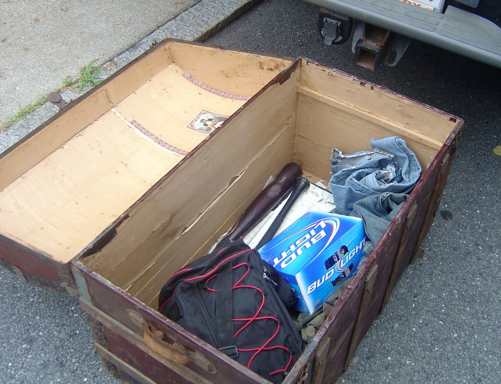 Paul's Swords: Sea Trunk-The Mystery unraveled.