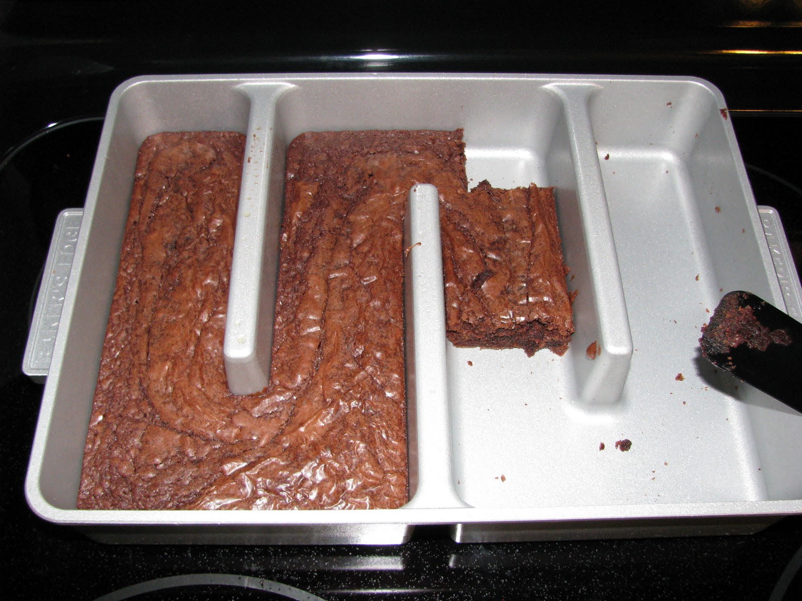 We love to cook and eat!: Brownie Edge Pan
