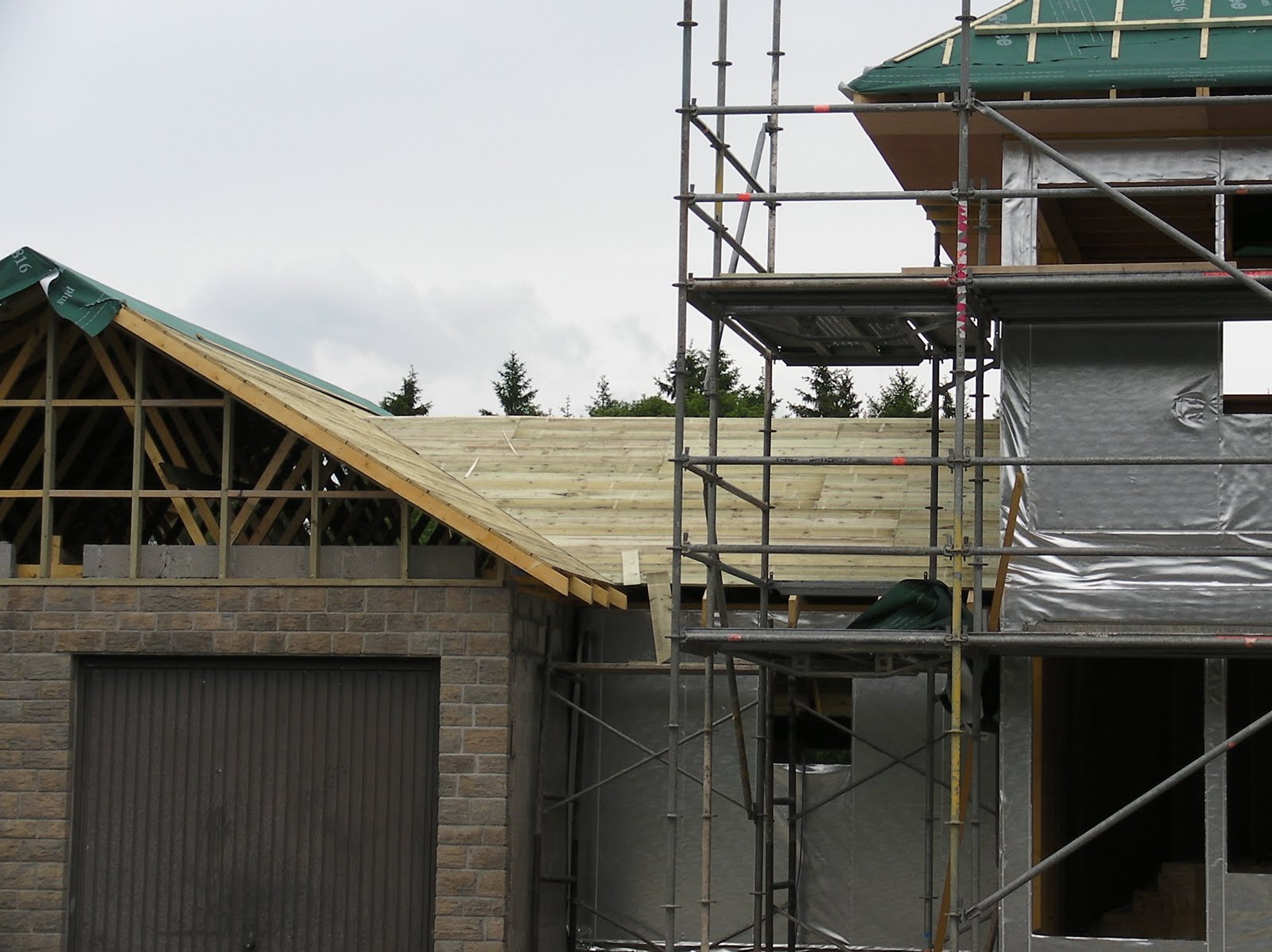 Marchburn Extension 2010: Day 40 - Workshop roof completed