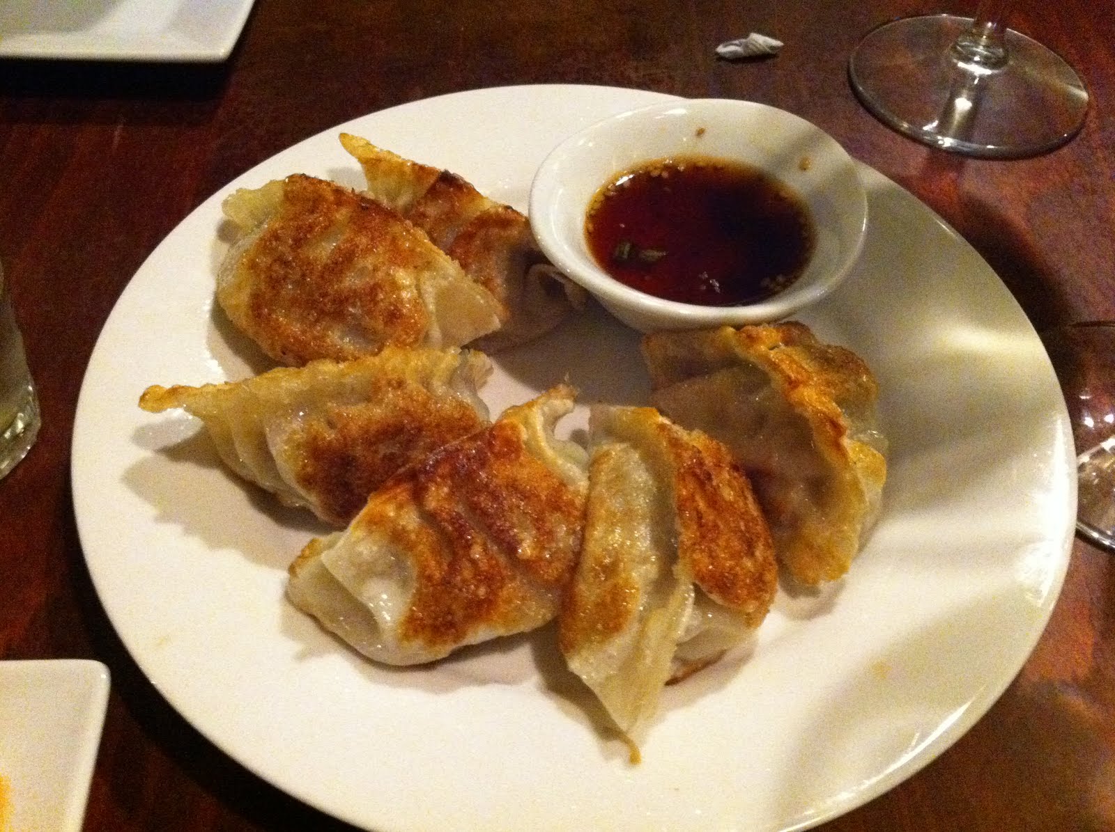 eating all the day ...: mandu